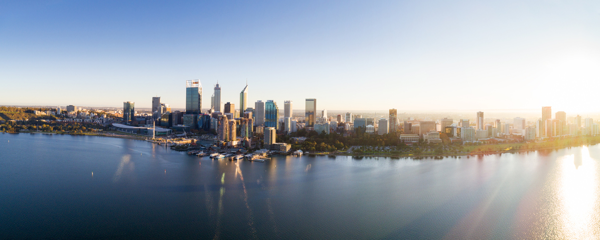 Extreme heat and fire danger amid bushfires in WA