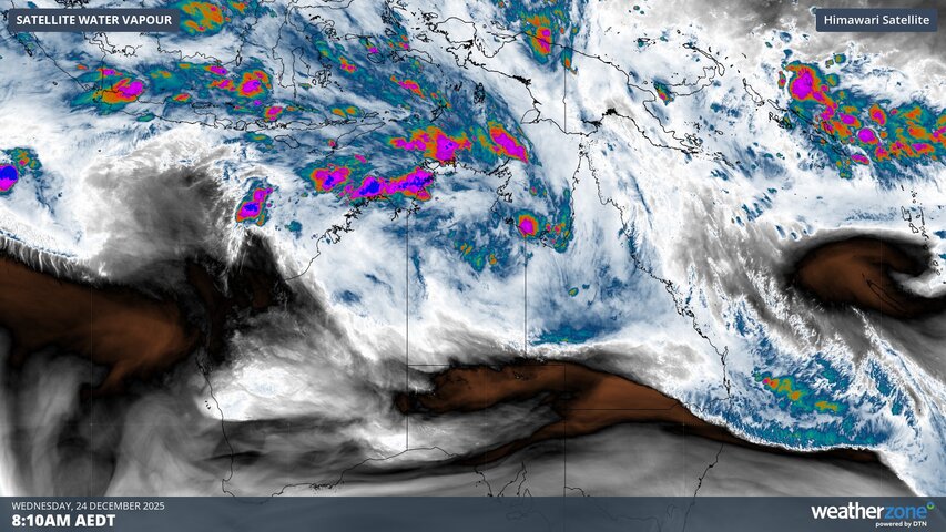 Monsoon arrival triggers flood watches in NT, QLD
